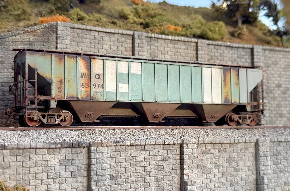 TANGENT HO PS 4750 Covered Hopper CNW Ex-Rock Patched MWCX Weathered ...