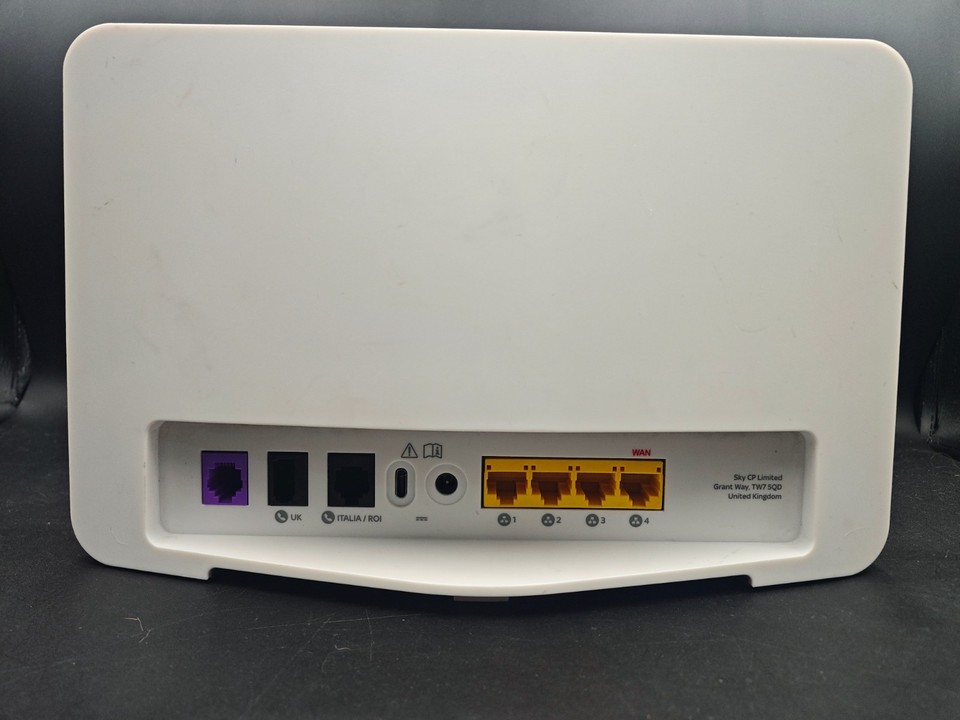 Sky Broadband WiFi Max Hub SR213 Dual Band Wi-Fi 6 Wireless Router ...