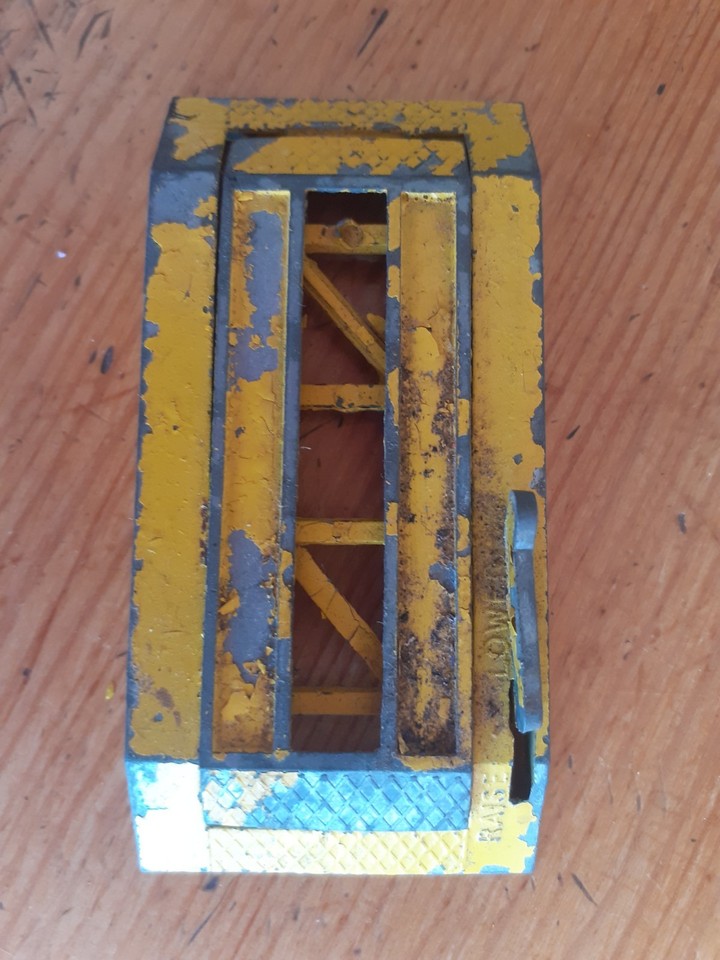 MATCHBOX/LONESTAR/TIMPO/CRESCENT 'GARAGE INSPECTION RAMP/SERVICE LIFT ...
