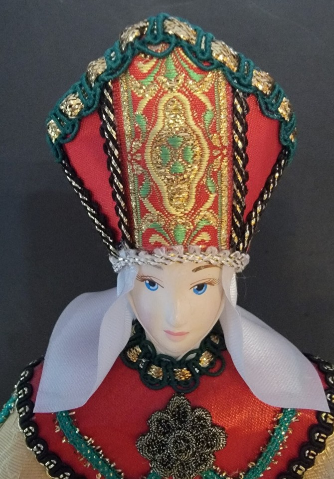 Porcelain Handpainted Collectible Doll in Russian/ Ukrainian Dress and ...