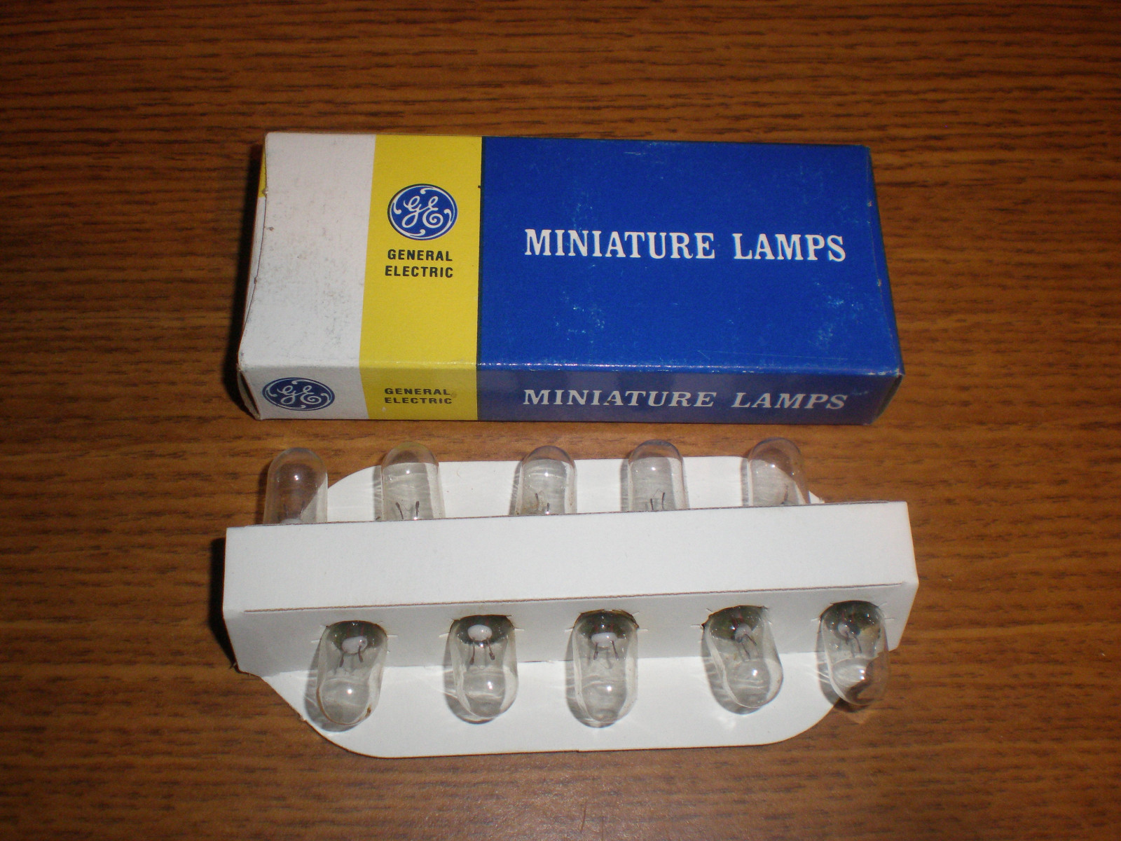 General Electric GE 1850 Ge1850 Miniature Lamps Light Bulbs 5v 0.09a ...