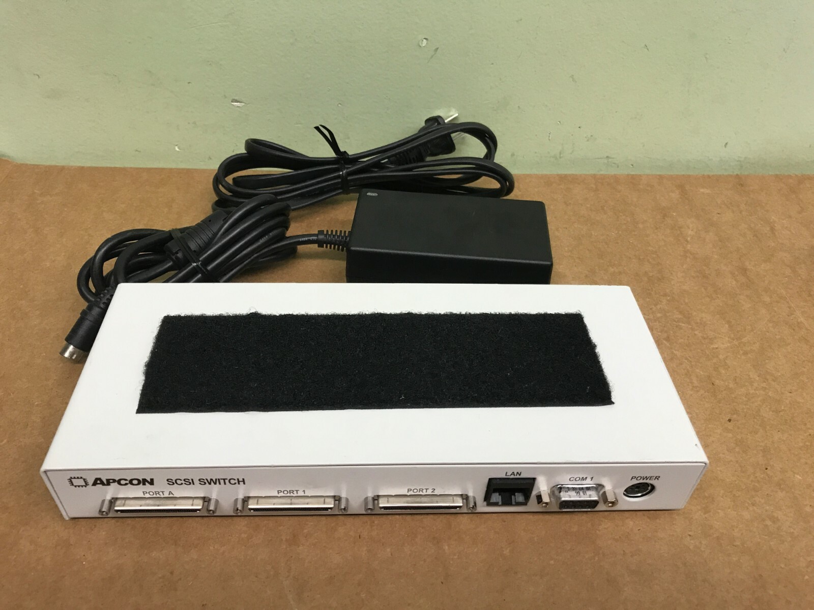 APCON SCSI SWITCH ACI-2102-CDW WITH POWER SUPPLY | eBay