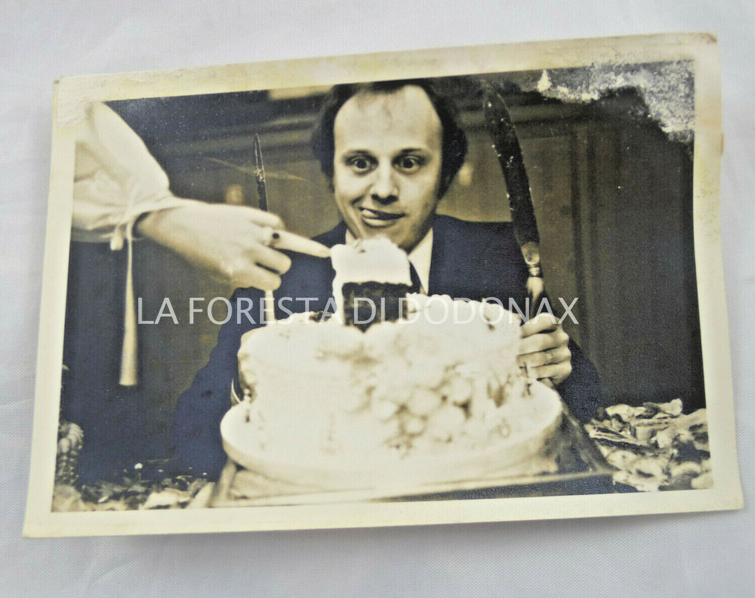 PHOTO VINTAGE FUNNY ODD BIZARRE STRANGE HUMOR WEIRD CAKE BAKERY PASTRY ...