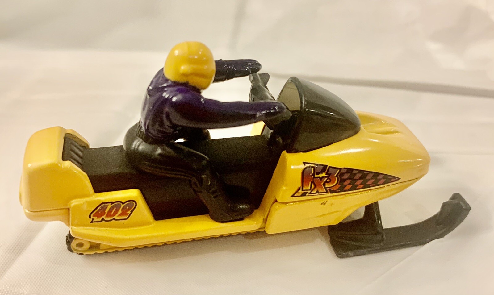 Vintage 1998 Mattel Matchbox Snowmobile 1:40 Scale Rare Colors Black ...