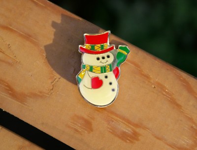 Snowman Winter Holiday Christmas Gold Tone Metal & Enamel Lapel Pin ...