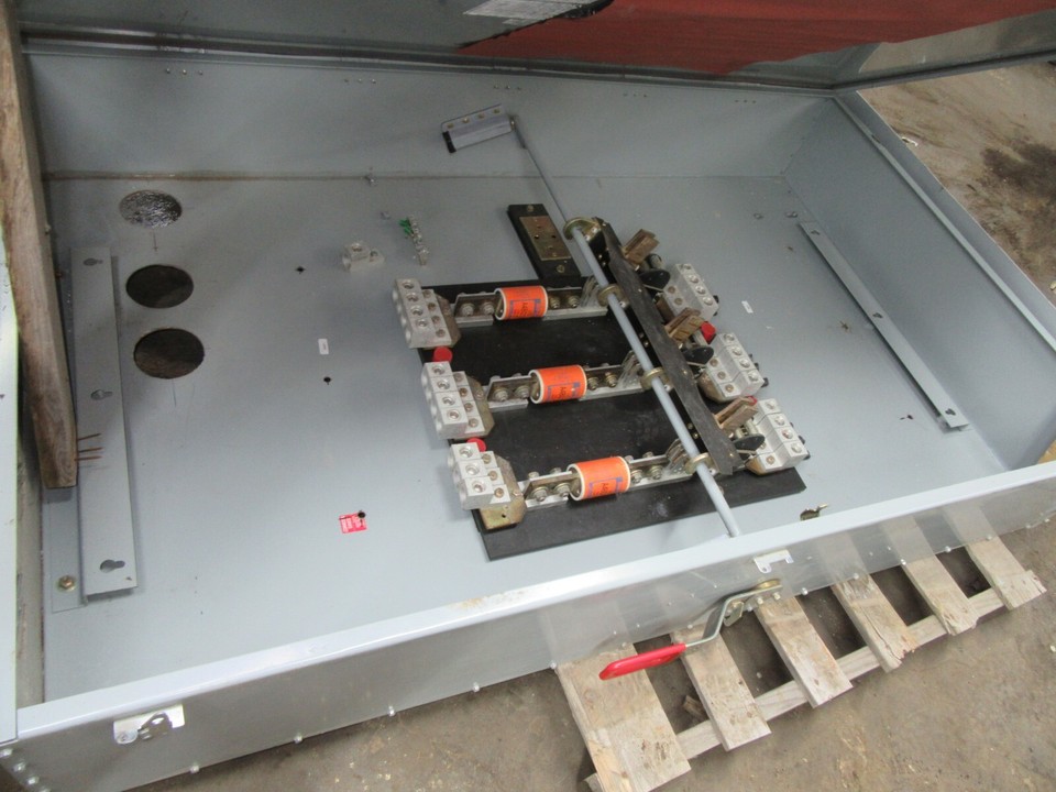 GE 1200 AMP HEAVY DUTY FUSIBLE SAFETY SWITCH 600 / 480 VAC CAT ...