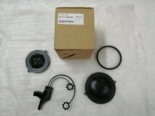 Original BMW 7'F01-F02-F03-F04 Set of cover plates, headlight, R ...