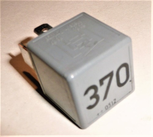 VW Passat MK4 B5 / B5.5 - Relay 370 | eBay