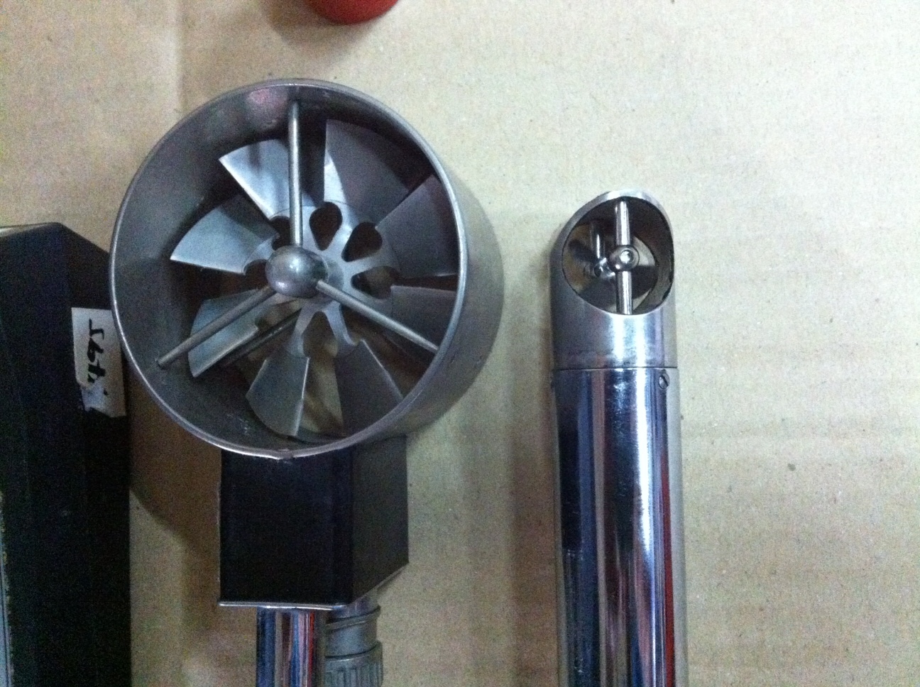 OMEGA HH-30 DIGITAL ROTATING VANE ANEMOMETER with 1" and 2.75" vane ...