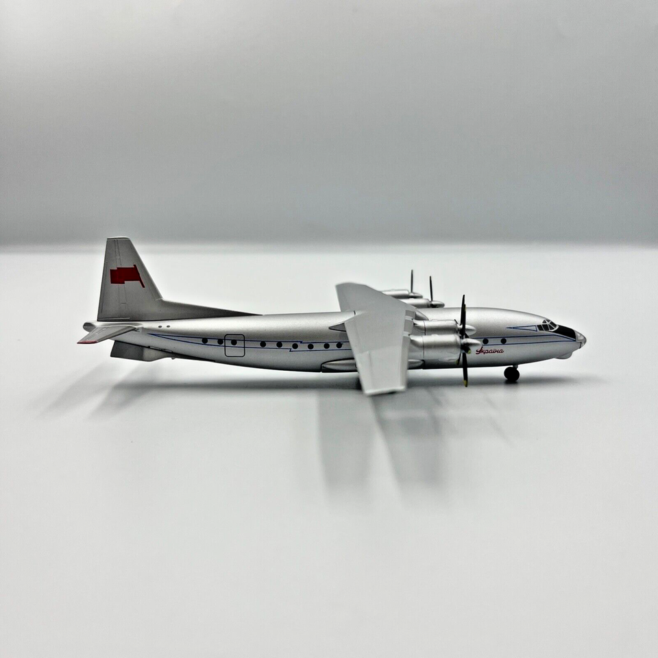 Aircraft model Antonov 10 "Product U" test flight 1957 scale 1/200 | eBay