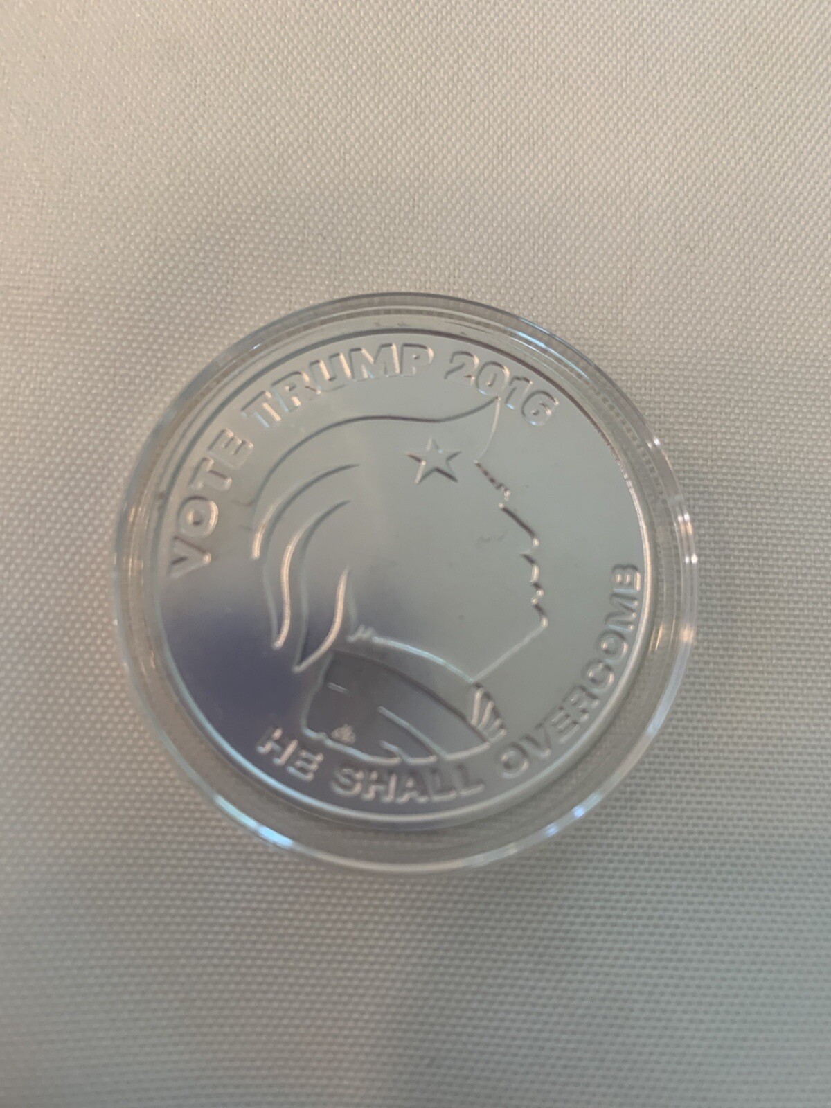 2016 VOTE TRUMP Oligarchy BU 1 oz .999 SILVER SHIELD/ Bullion Round ...