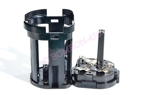 METZ 45-39 MECABLITZ BATTERY HOLDER, CASE BASKET. ORIGINAL 6 AA ...