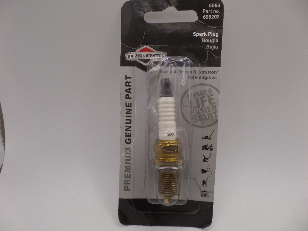BRIGGS & STRATTON 5066K 5066 696202 PLATINUM SPARK PLUG | eBay