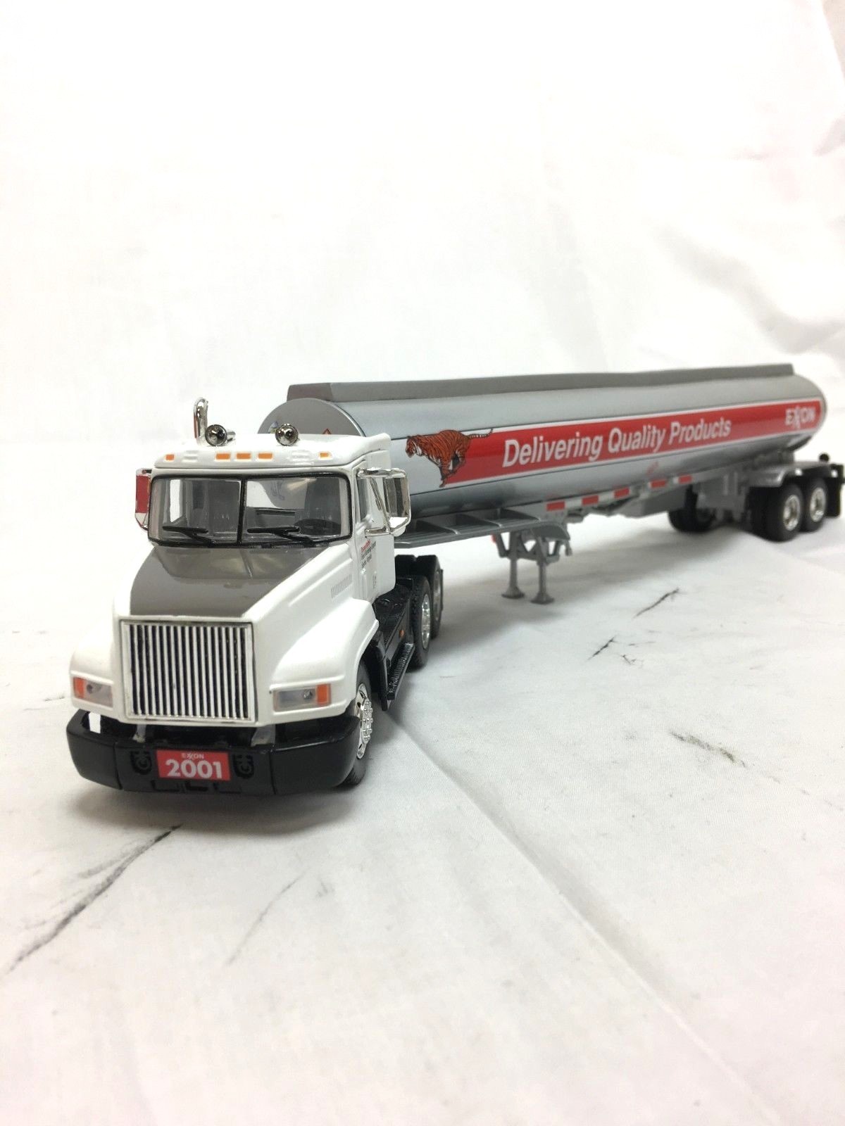 2001 COLLECTOR'S EDITION EXXON FUEL TANKER SEMI TRUCK 2ND EDITION ...