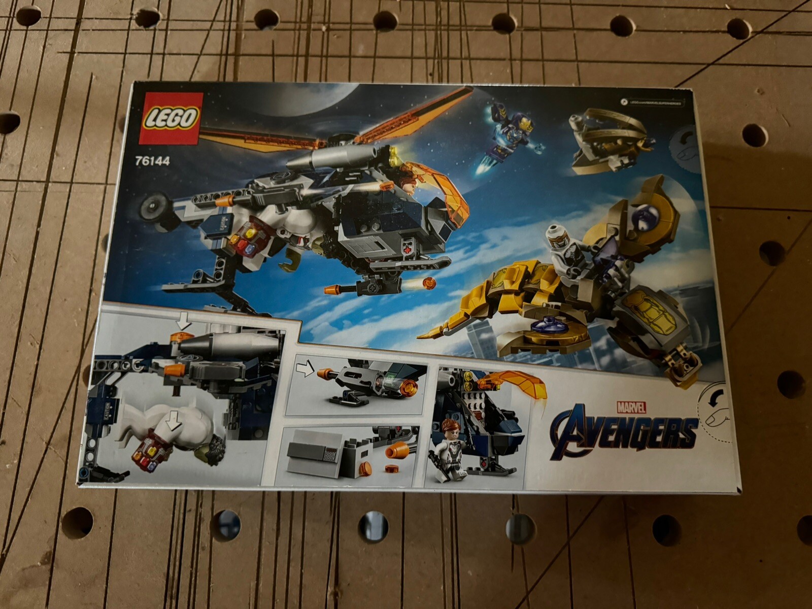 LEGO Marvel Super Heroes: Avengers Hulk Helicopter Rescue (76144) for ...