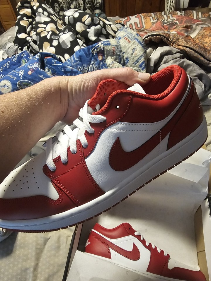 Air Jordan 1 Low Men's Size 11 /Varsity Red Summit White OUT OF STORE ...