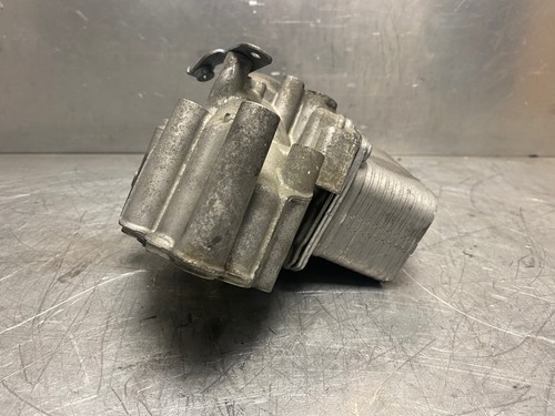 MERCEDES A CLASS A45 AMG 2.0 PETROL M133 OIL COOLER & HOUSING 2015 ...