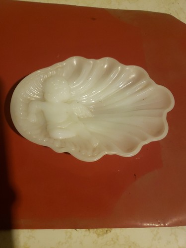 1960's VINTAGE AVON Heavenly MILK GLASS Angel Cherub Cupid SOAP DISH ...