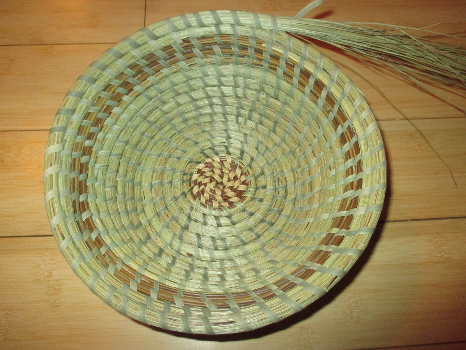Sweetgrass Circle Bowl Basket | eBay