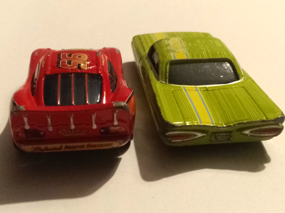 Mattel 1/86 Disney Pixar - Chevrolet Vert + Cars 2295 EAA Rouge - METAL ...