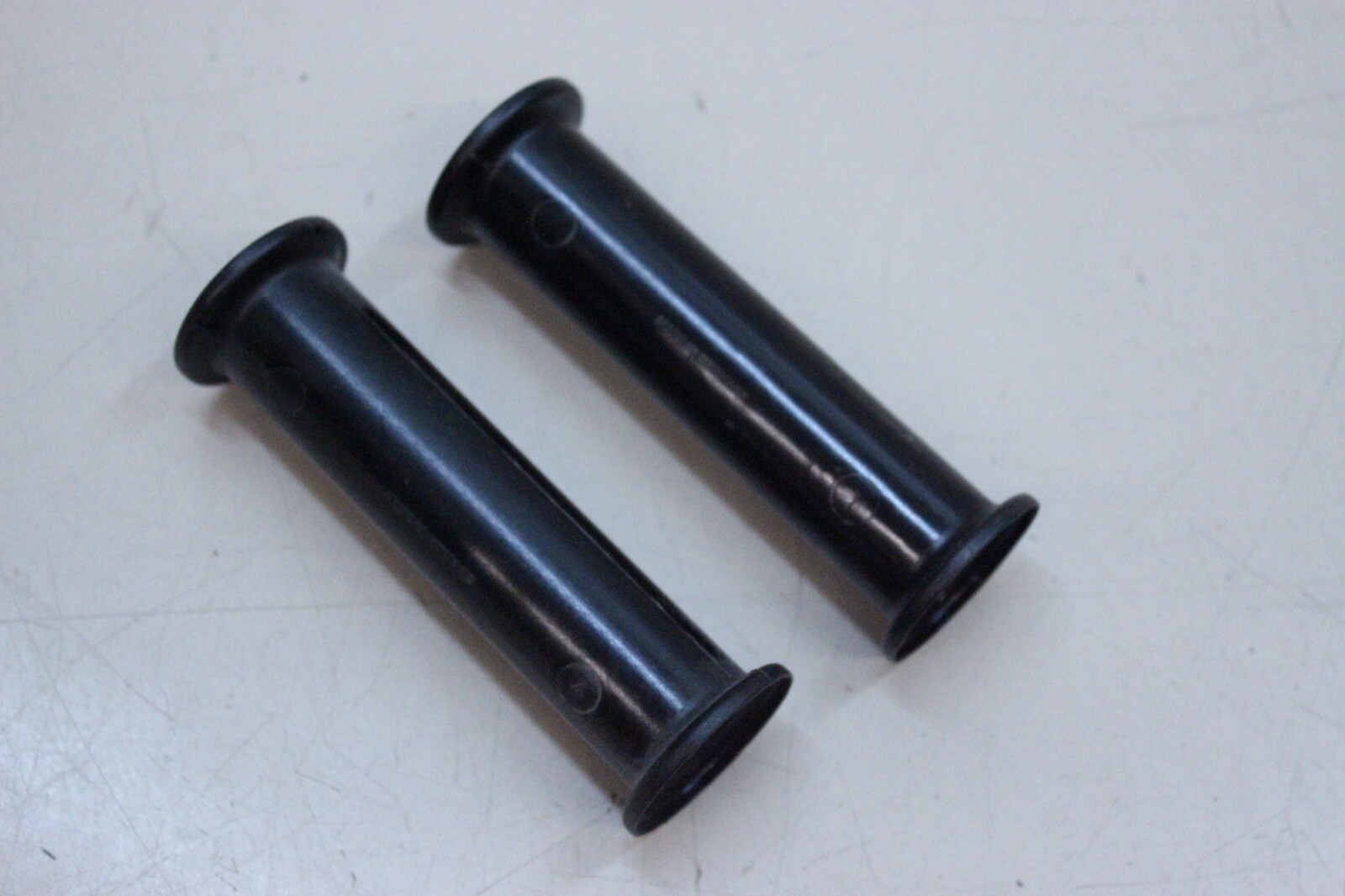 2x ORIGINAL MERCEDES W168 Heck Querlenker Bolzen Spacer Hülse Rohr ...