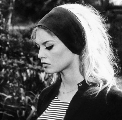 Brigitte Bardot Unsigned 8" x 8" Photo - Le mepris - Donation to ...