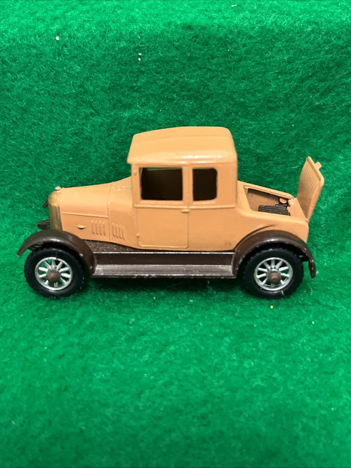 Tan & Brown Matchbox Lesney Models of Yesteryear 1926 Morris Cowley ...