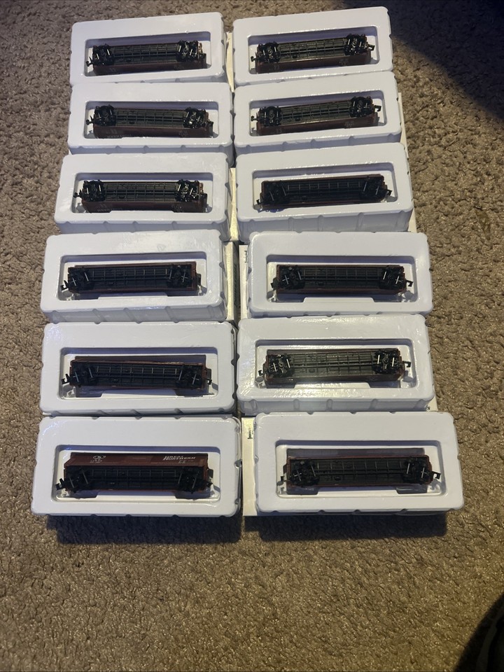 N Scale Lot of 12 Great Northern Freight Cars With Rapido Couplers | eBay