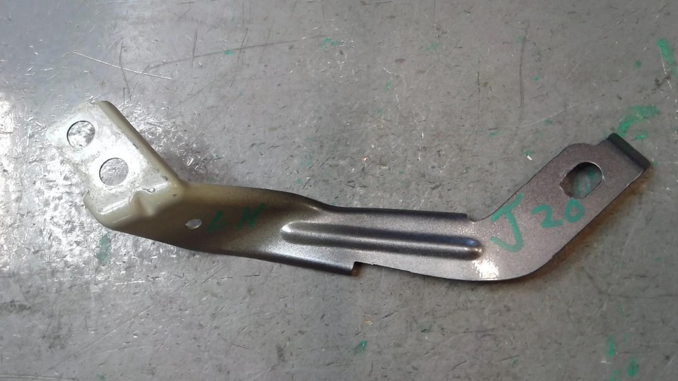 VOLKSWAGEN JETTA 17A941057 Front Left Fender Support | eBay