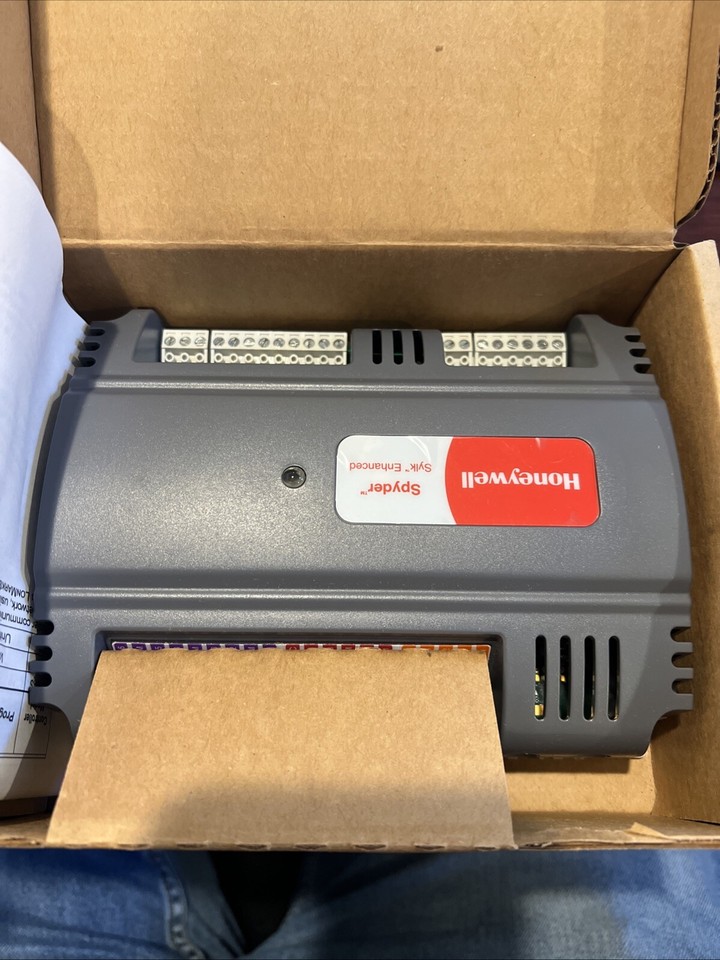 Honeywell Spyder PUL6438S Programmable Controller for HVAC Equipment ...