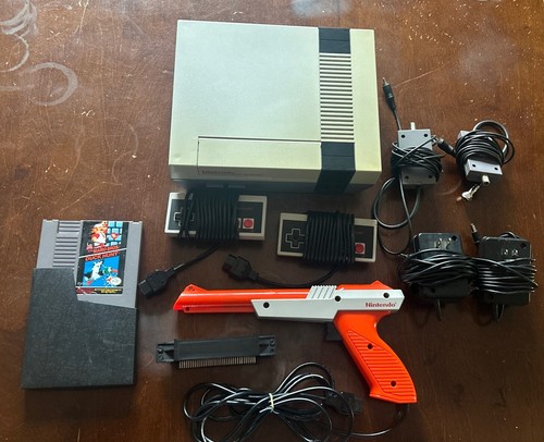 NES Nintendo Entertainment System Console, Controllers, Mario+ Duck ...