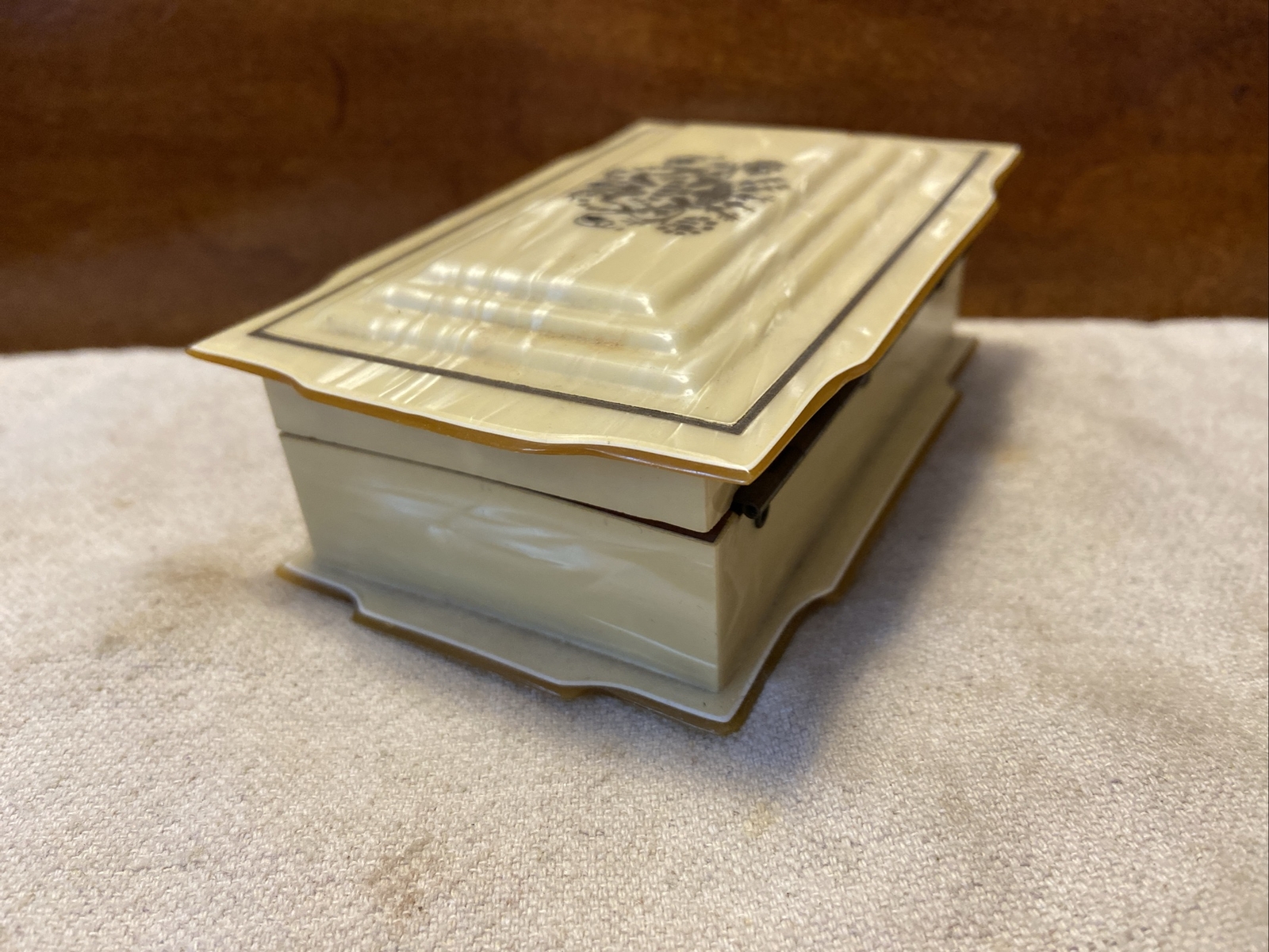 Vintage Pearlized Pyralin Celluloid Vanity Dresser Jewelry Trinket Box ...