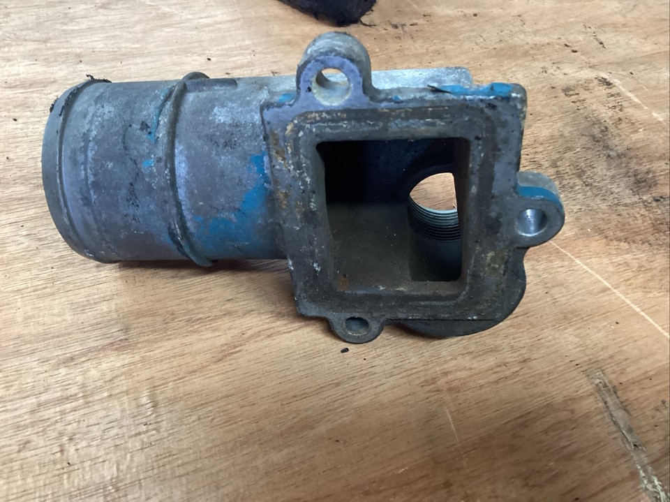 1842098c1 04-07 International DT466e EGR Model Coolant Input Line Used ...