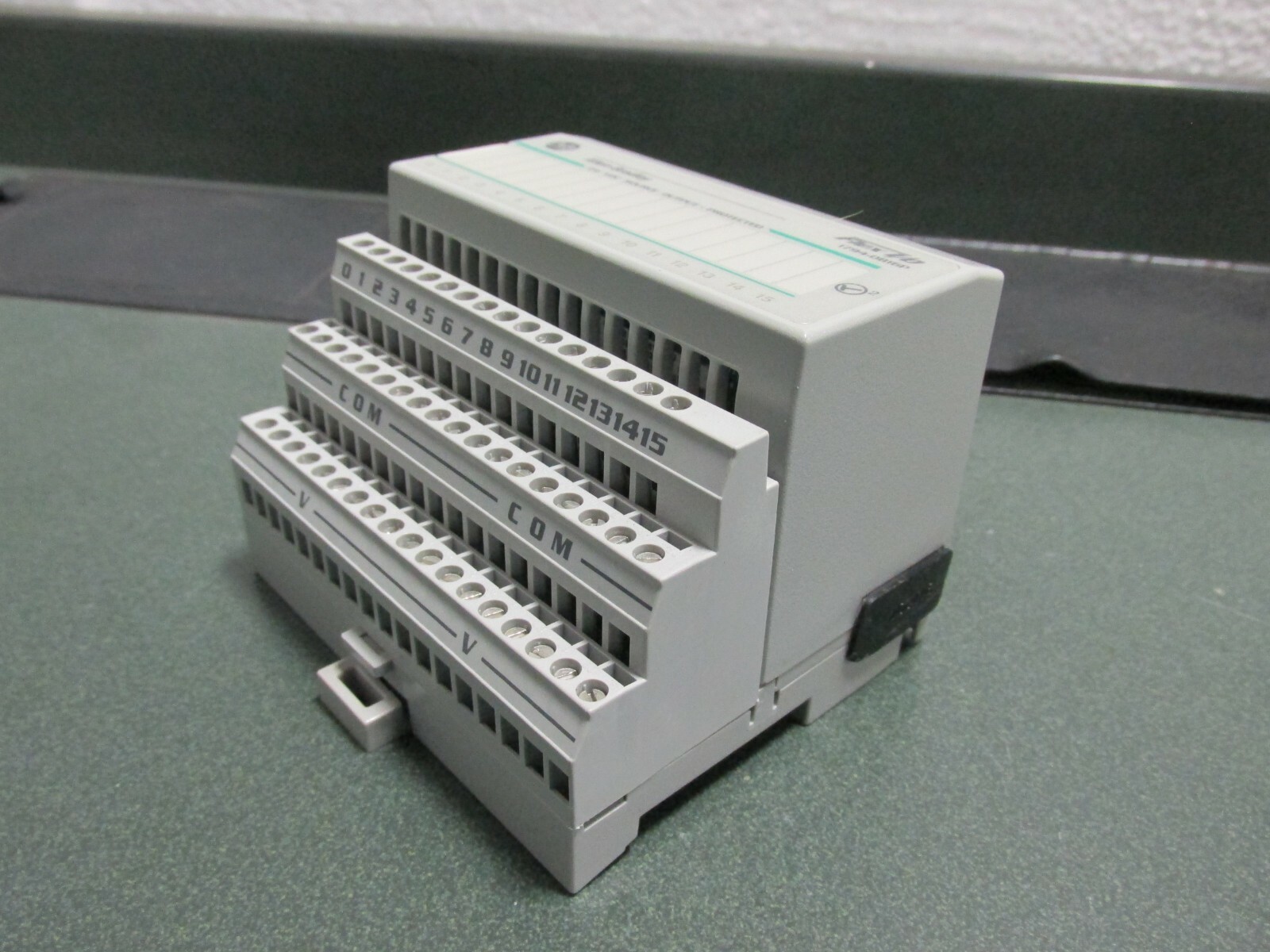 New other 1794-OB16P Allen-Bradley 24 VDC Source Output Protected ...