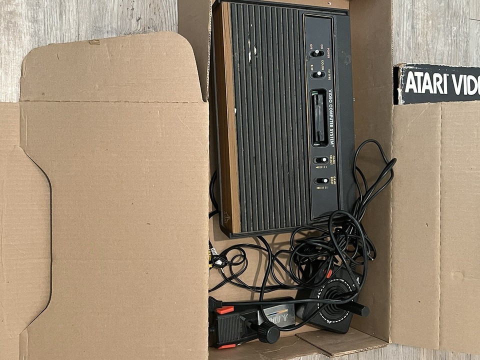 Atari 2600 Launch Edition Woodgrain Console With Box | eBay