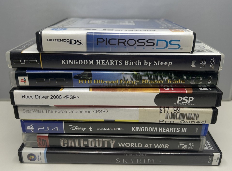 LOT OF 30 EMPTY VIDEO GAME CASES Xbox, 360, Ps2, Ps3, Ps4, PSP, Wii, Ds ...