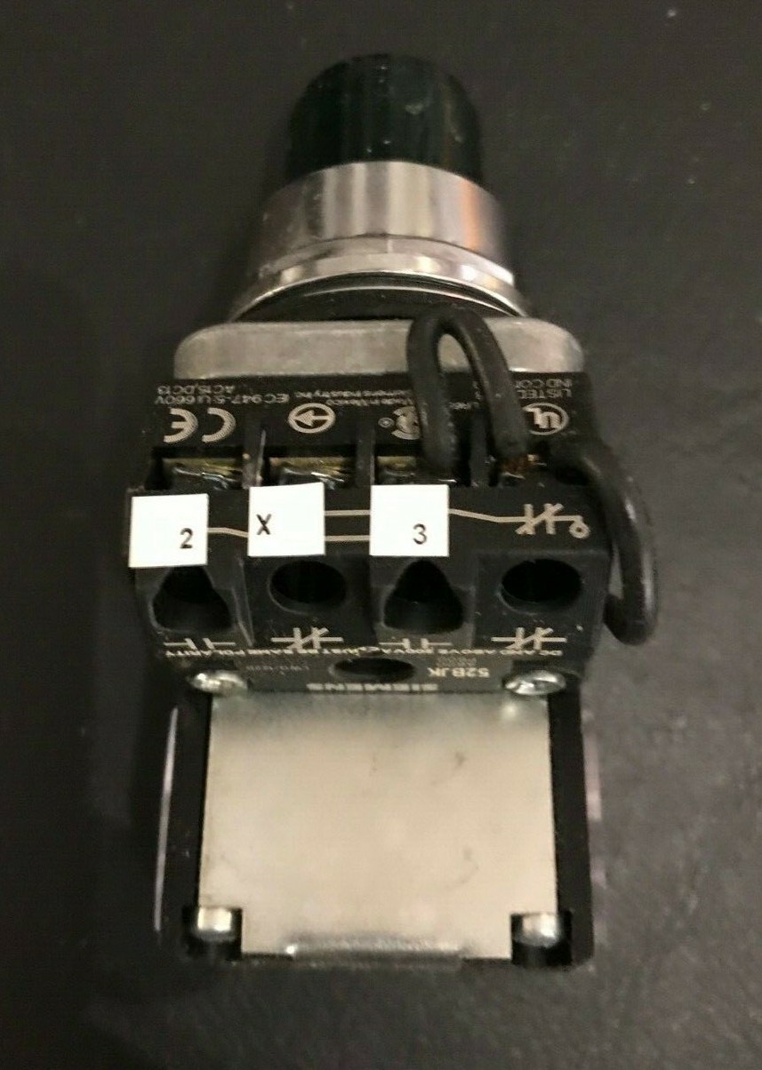 52PA6D3A SIEMENS Illuminated Push Button 30mm Heavy Duty, 24V AC/DC ...