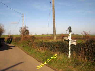 Photo 6x4 Lane at Minard Cross Seaton/SX3054 Placing [[3774020]] in a ...