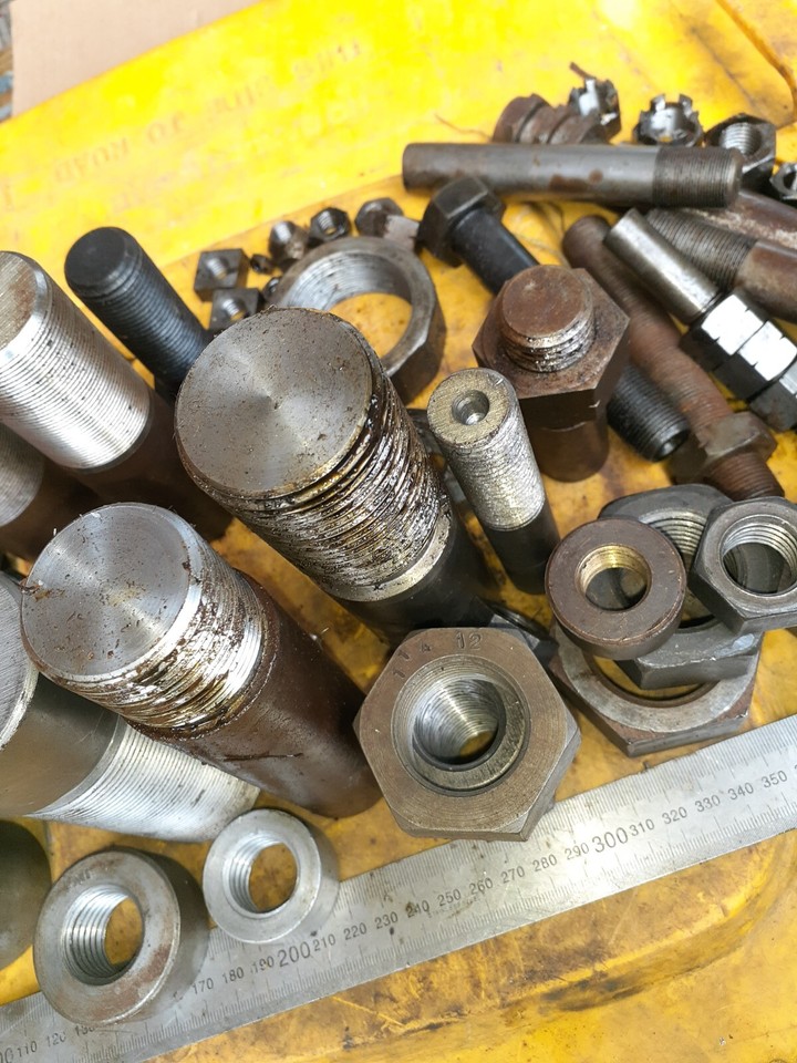 Large quantity of Quick Thread Gauge for nuts and bolts. Assorted UN ...