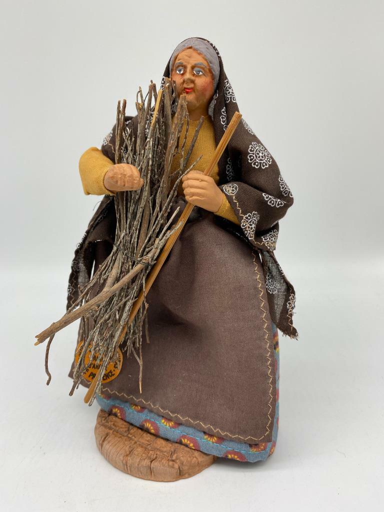 Syndicat des Santonniers de Provence Santon d'Argile Woman Figurine EUC ...