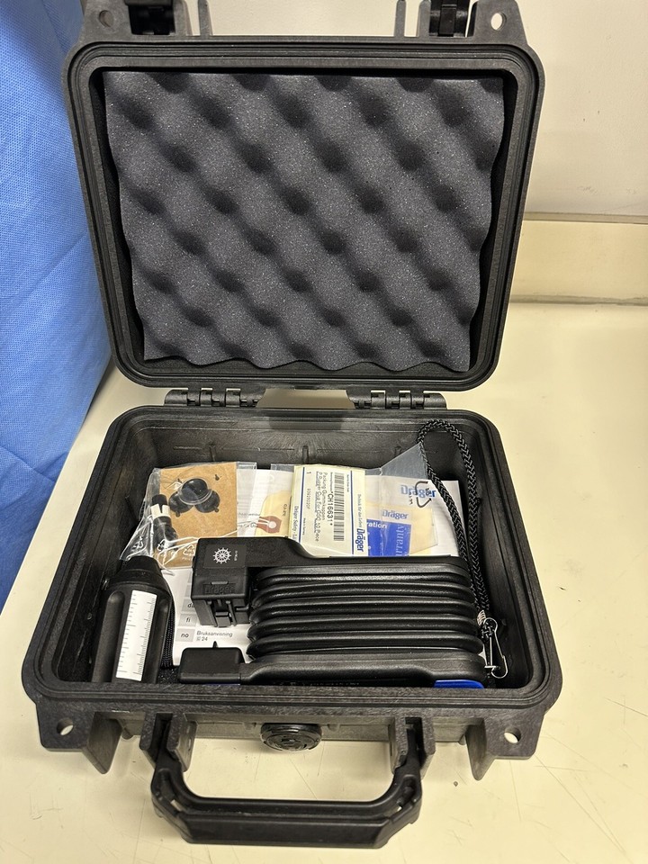 Drager Accuro-Deluxe Kit ..Pump Drager Detection Pump- Gas Sampling ...