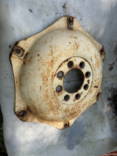 VINTAGE FORD 4000 IND TRACTOR-24" REAR WHEEL CAST CENTER-1963 | eBay