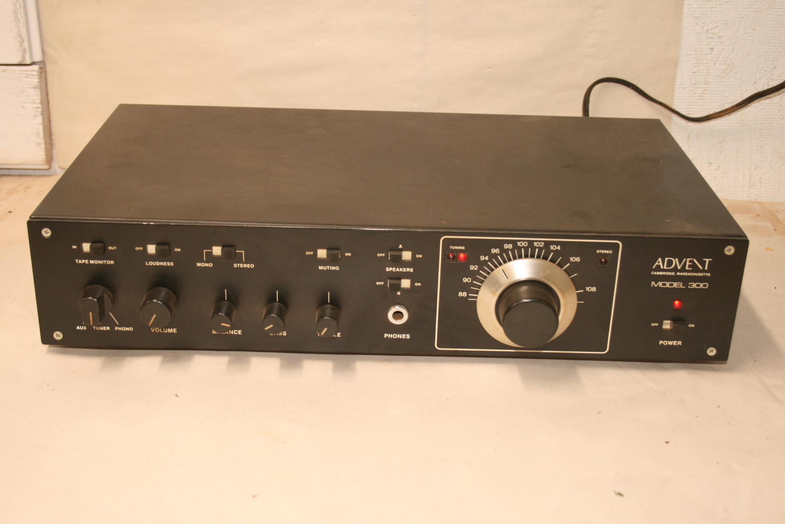Advent Model 300 Stereo Receiver w/phono, Collectible Rare radio tuner ...