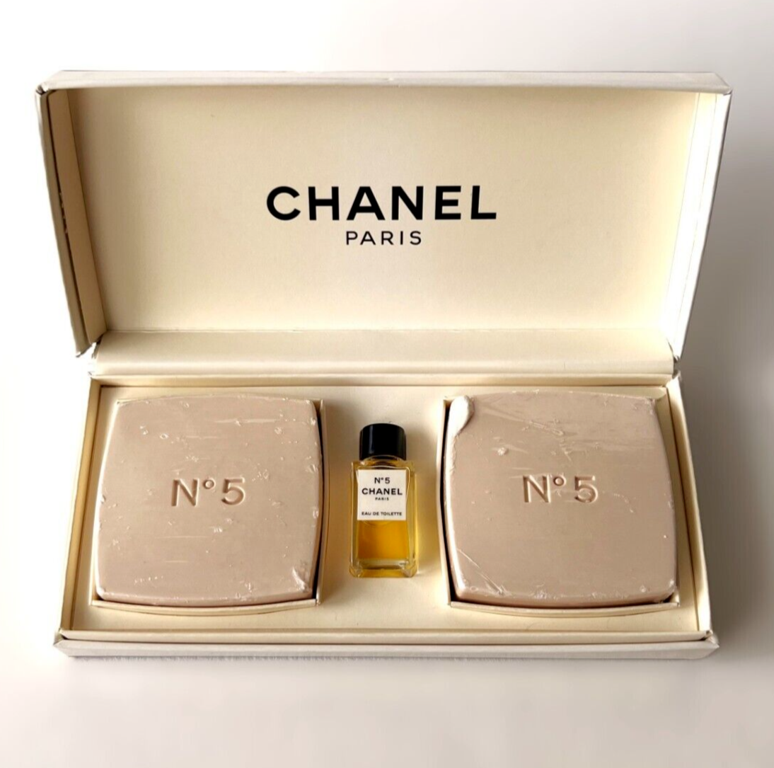 CHANEL No 5 Eau de Toilette mini 4 ml + Perfumed Soaps (75 g X 2) Box ...