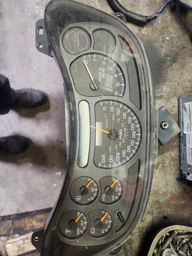 03 04 05 Chevy Tahoe suburban Speedometer Cluster Instrument Gauges ...