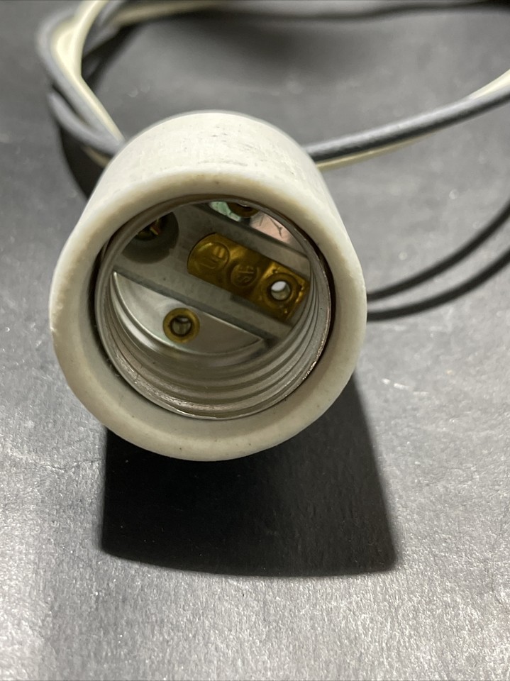 New Keyless Medium Base E26 Porcelain Socket With 18" Lead Wires And ...