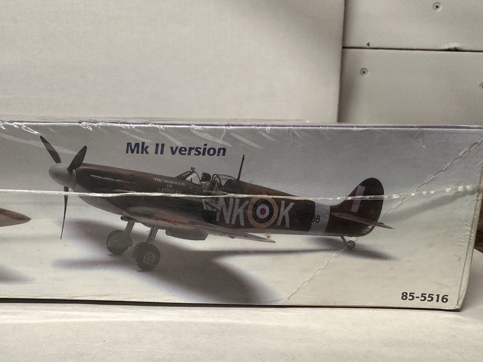 Revell Supermarine Spitfire MK I/II Plane 1/32 Model Kit #85-5516 NEW ...