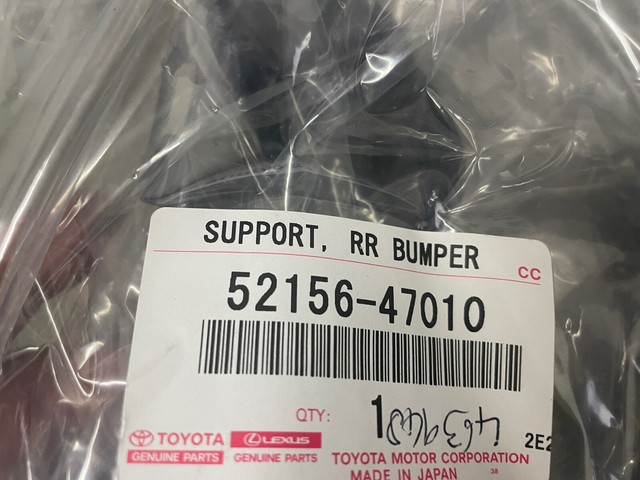 Toyota Prius V Xw30 Rear Bumper Left Side Retainer 5215647010 Genuine ...