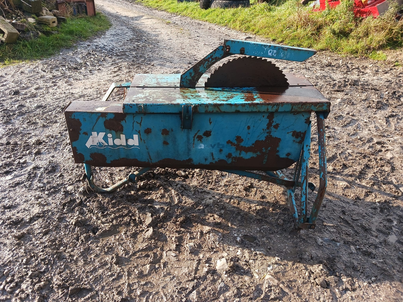 Kidd sliding table tractor 3pl mounted pto sawbench, mcconell, browns ...