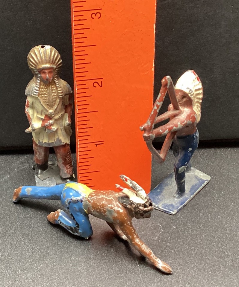 Vintage 11 pc Cast metal Toy NATIVE AMERICAN INDIANS Britains London ...